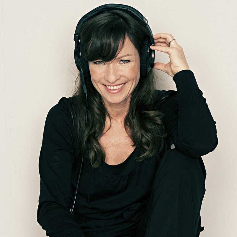 Sandra Voss – Miss Motte AUDIO